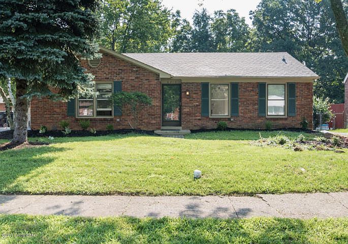 6215 Big Ben Dr, Louisville, KY 40291 | Zillow