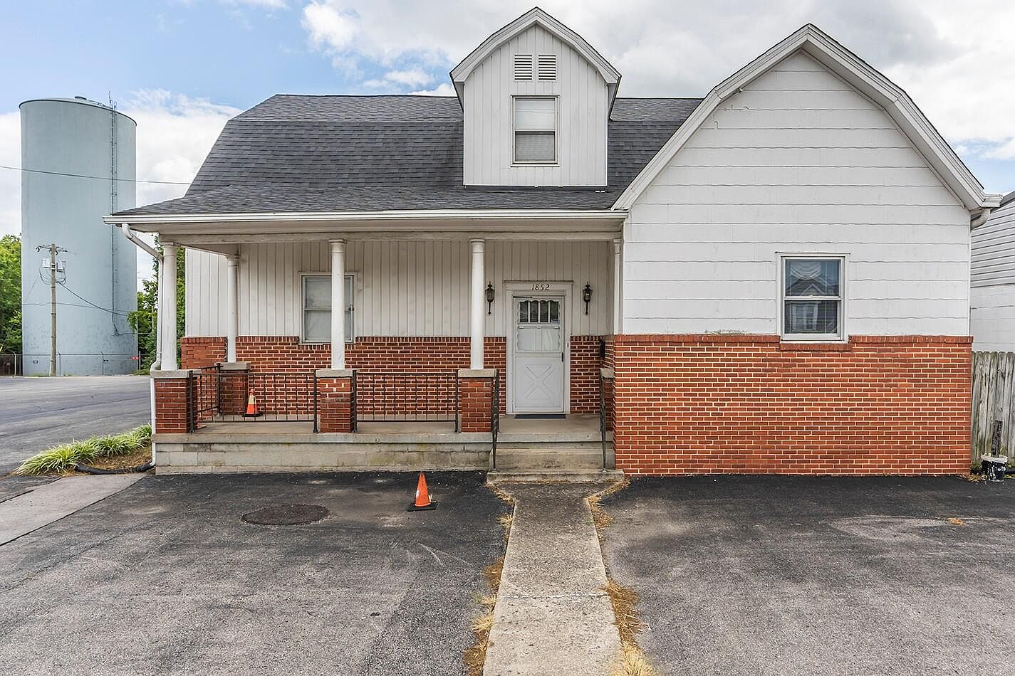 1852 Main St, Paris, KY 40361 | MLS #23016167 | Zillow