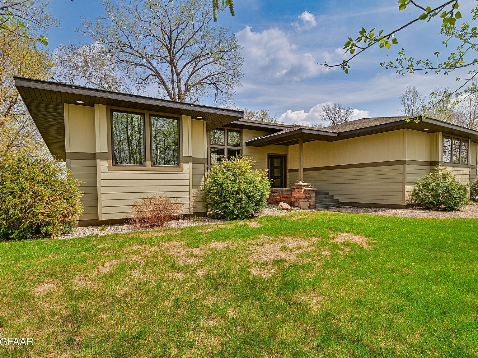 568 7th St NE, Thompson, ND 58278 | Zillow