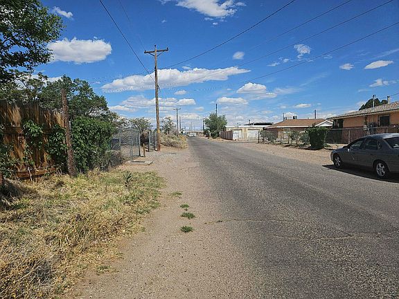 215 Valley High St SW, Albuquerque, NM 87105 | Zillow