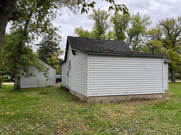 412 Westfall St S, Beardsley, MN 56211 | Zillow