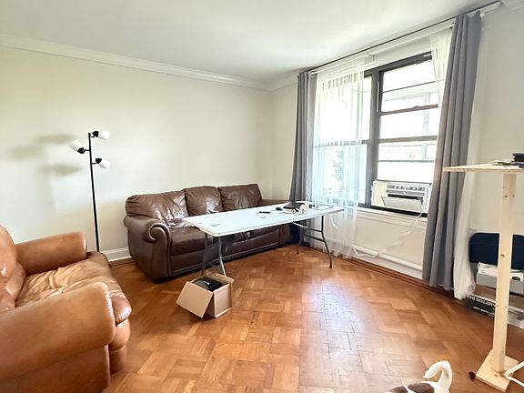 228 Saint Marks Pl 2b Staten Island Ny 10301 Zillow