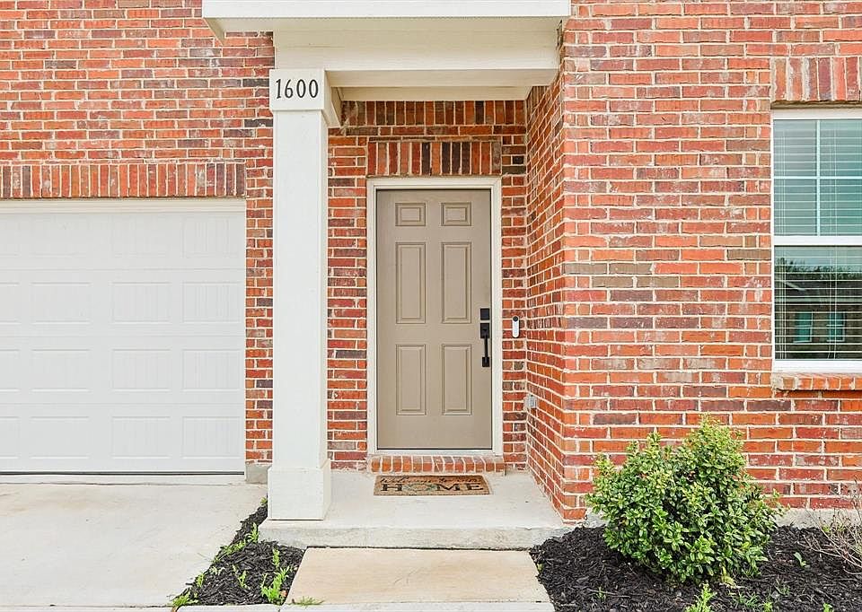 1600 Shadow Hawk Dr, Haslet, TX 76052 | Zillow