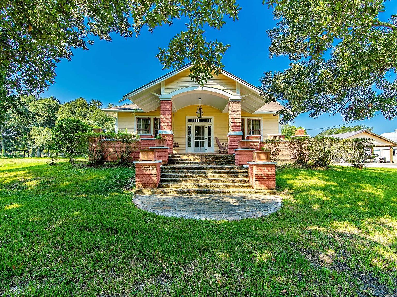 4406 Highway 1, Raceland, LA 70394 | Zillow