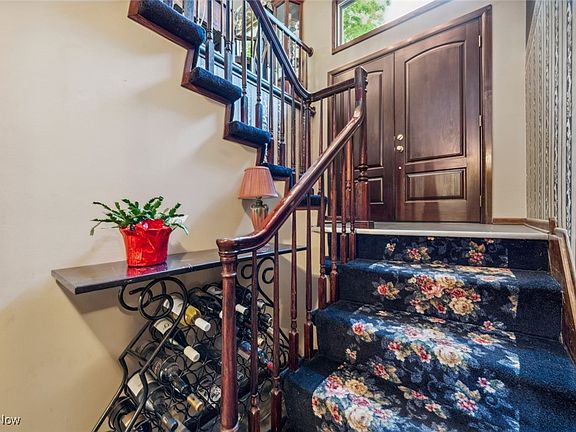 795 Valley Dr, Amherst, OH 44001 | MLS #5123074 | Zillow