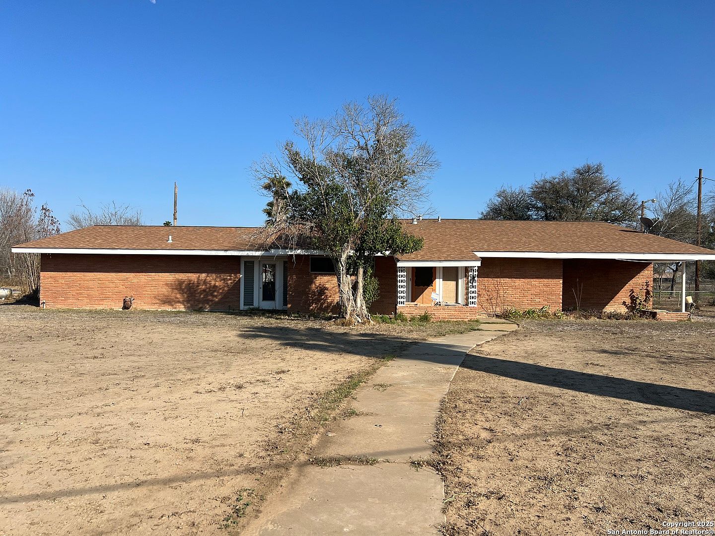 720 N 12th, Crystal City, TX 78839 | MLS #1844960 | Zillow