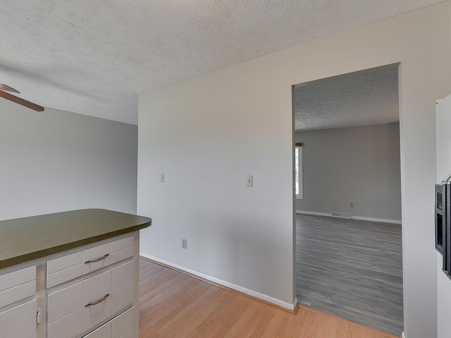 3826 N 95th St, Omaha, NE 68134 | Zillow