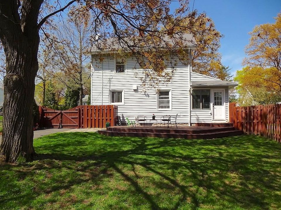 15 Colonial Rd, Rochester, NY 14609 | Zillow