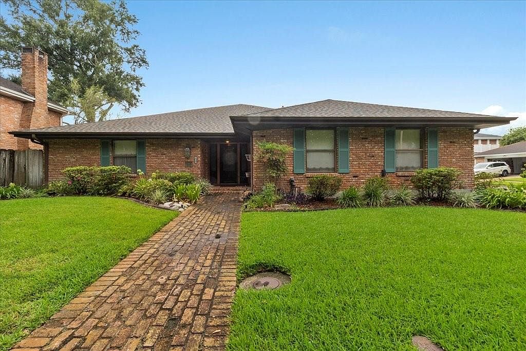 16 Doescher Dr, Harahan, LA 70123 | Zillow