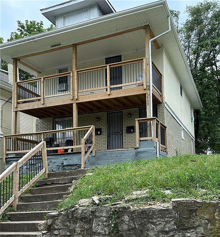 2509 E 37th St, Kansas City, MO 64128 | MLS #2494626 | Zillow