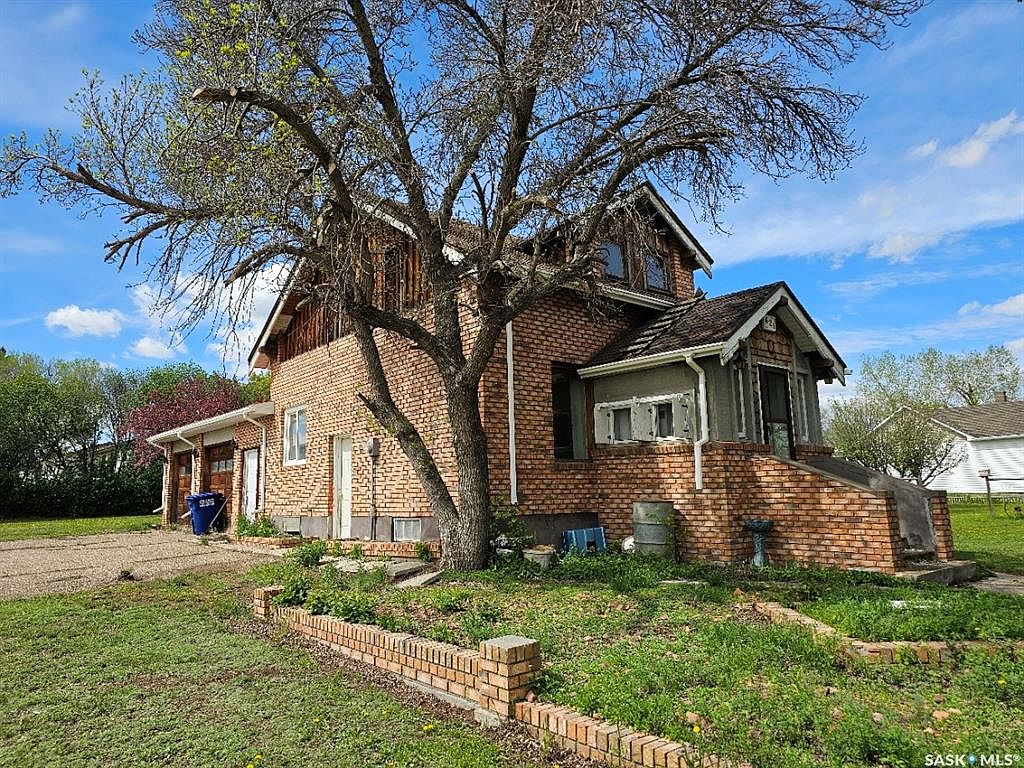 621 Railway AVENUE E, Lancer, SK S0N 1G0 | MLS #SK969667 | Zillow