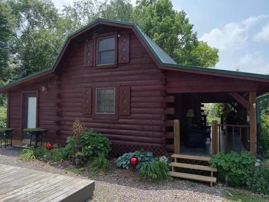 1682 Log Cabin Ln, Waterville, IA 52170 | Zillow
