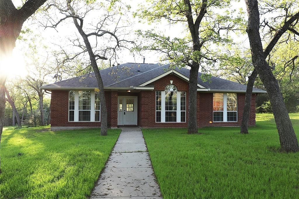 323 Shady Oaks Loop, Cedar Creek, TX 78612 | MLS #3971611 | Zillow