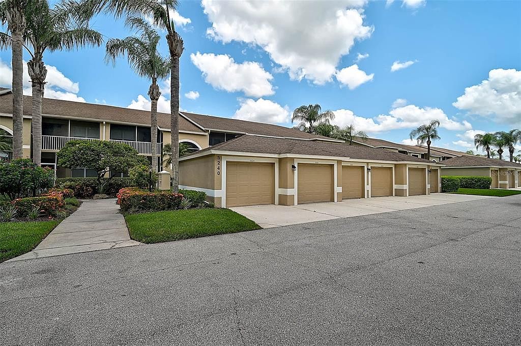 5240 Hyland Hills Ave Unit 1425, Sarasota, FL 34241 | Zillow