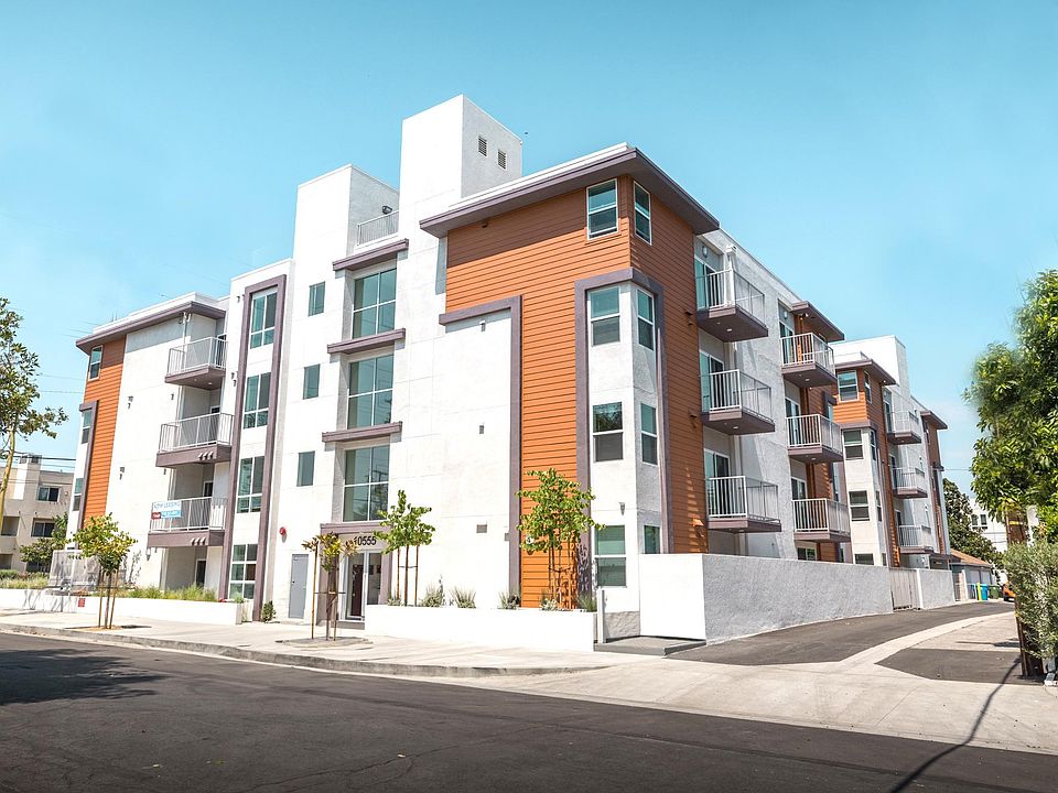 The Centennial - 10555 Bloomfield St Toluca Lake CA | Zillow