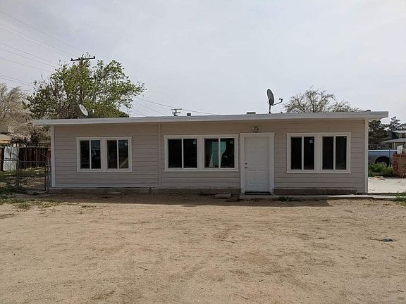 573 W Gleason St #B, Yermo, CA 92398 | Zillow
