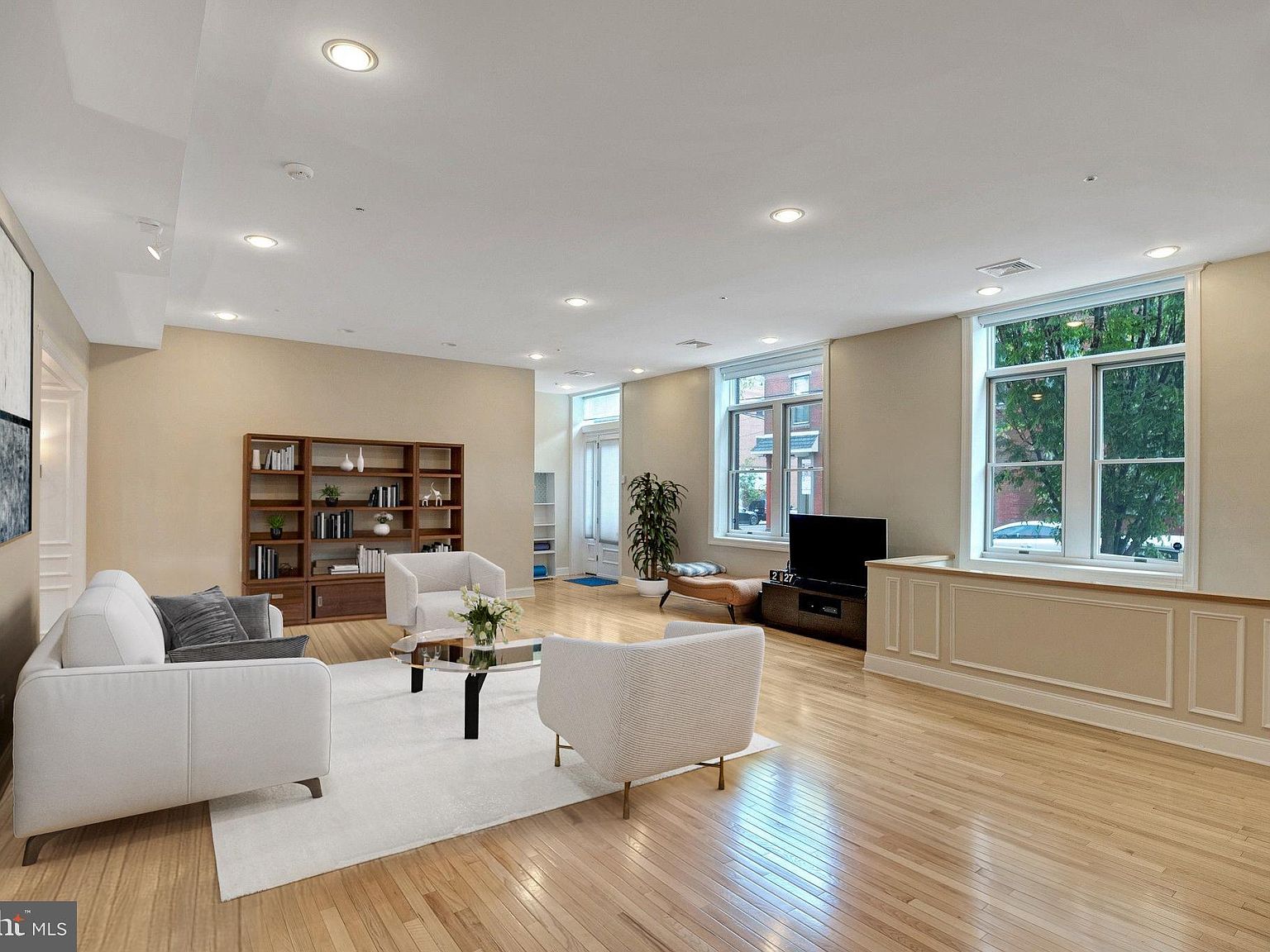 201 Queen St APT 2, Philadelphia, PA 19147 | Zillow