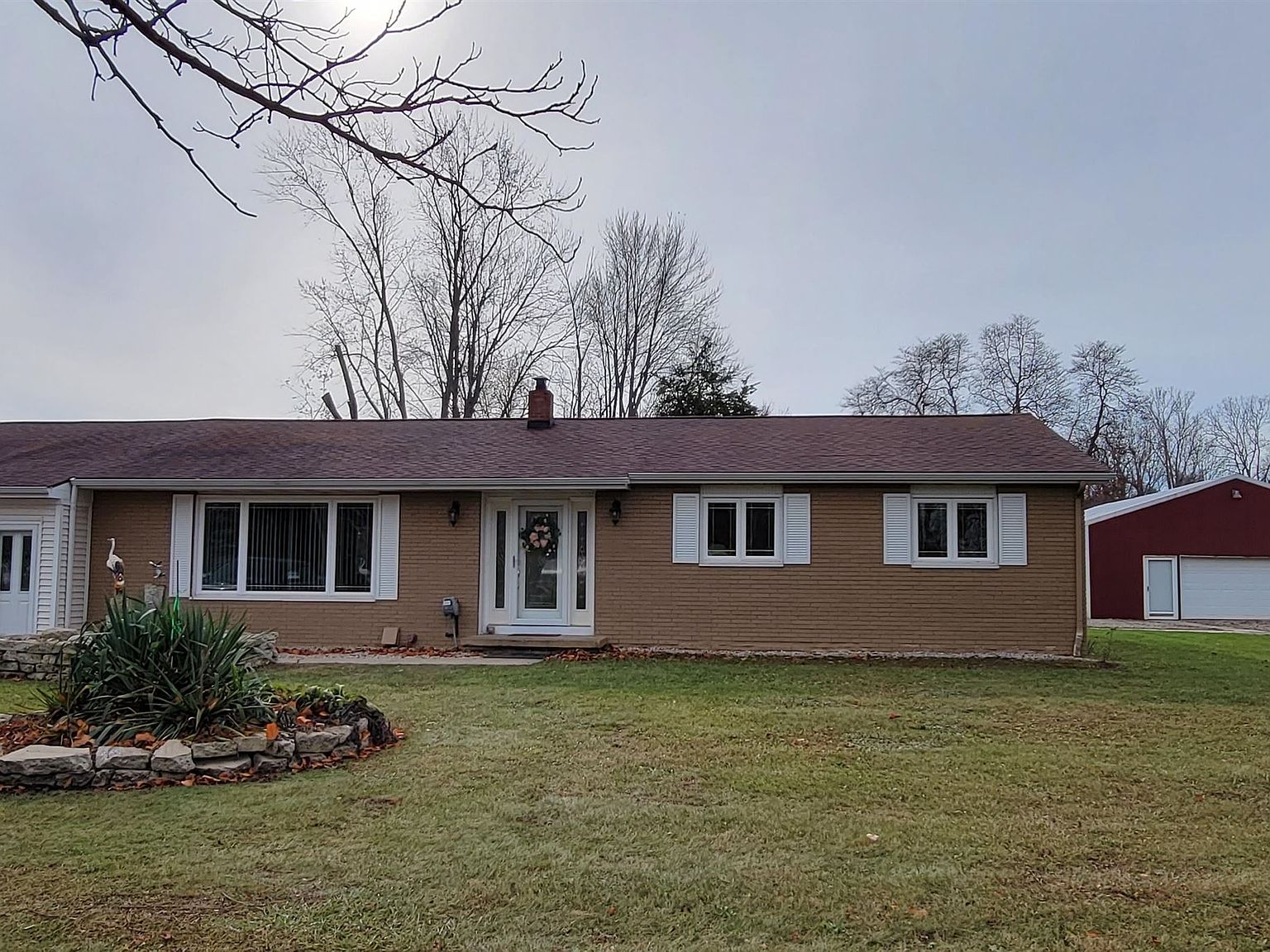 6221 W Vienna Rd, Clio, MI 48420 | MLS #50126918 | Zillow