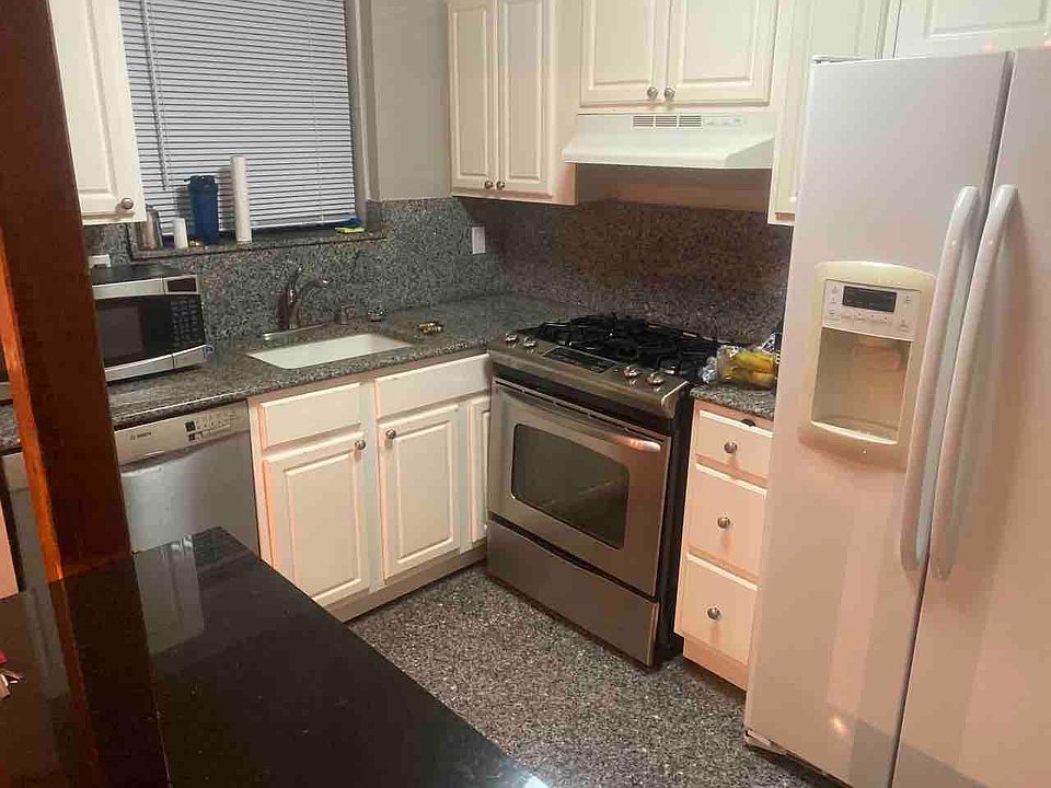 67-48 136th St #A, Flushing, NY 11367 | Zillow