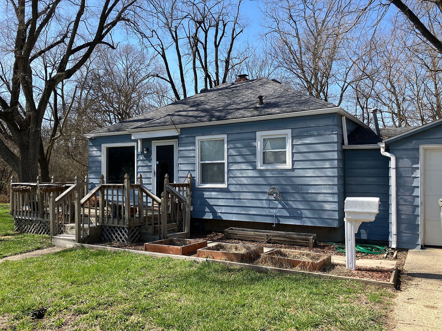 5302 E Sutton St, Indianapolis, IN 46218 | Zillow