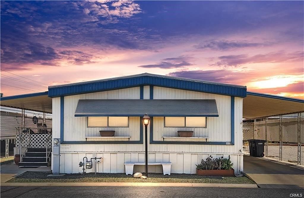 1895 W Devonshire Ave SPACE 125, Hemet, CA 92545 | MLS #SW24099136 | Zillow