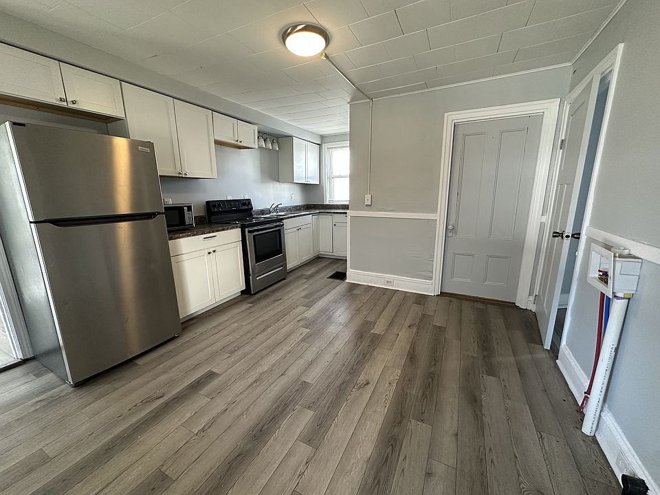 210 Center St #1, Brewer, ME 04412 | Zillow