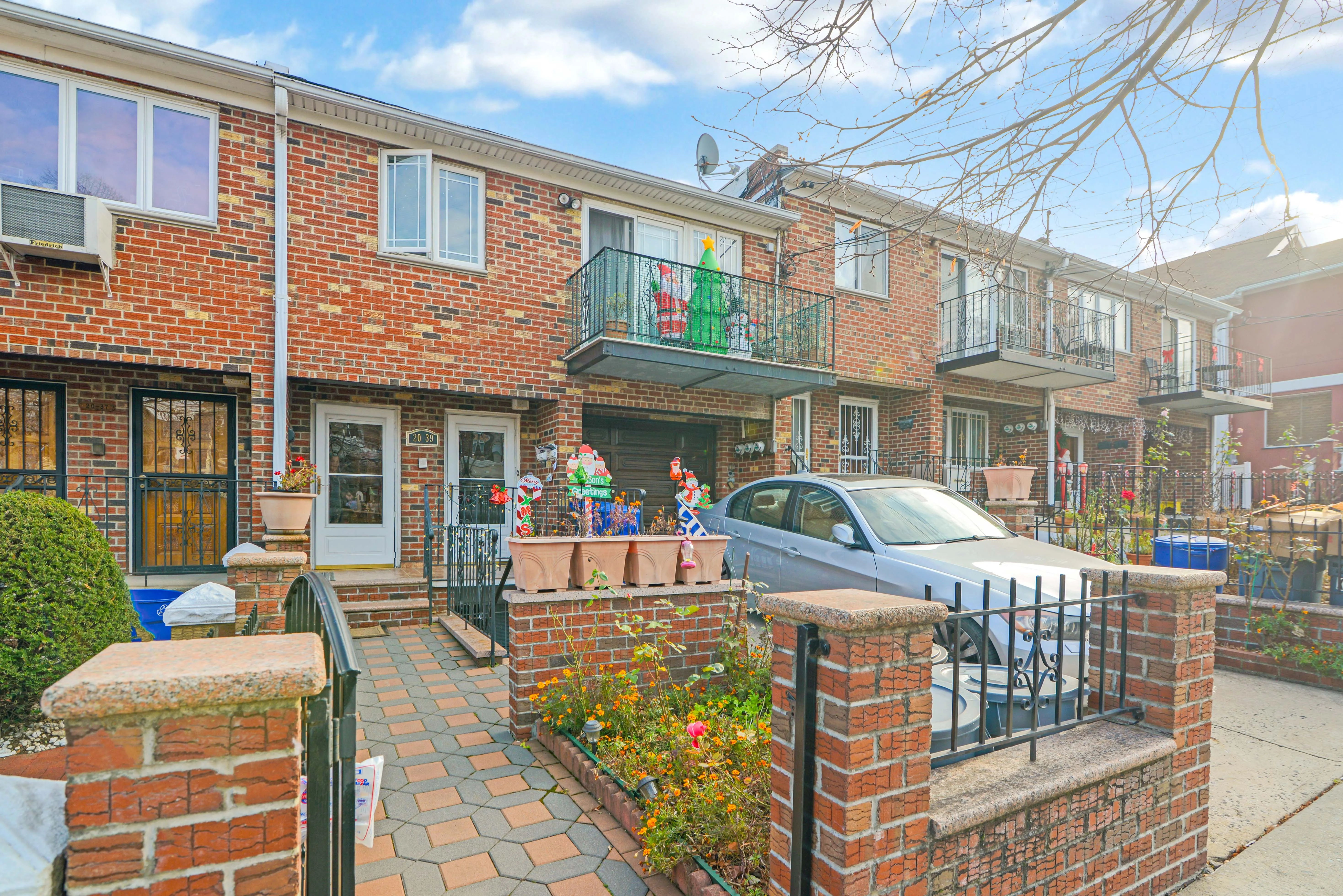 20-39 49th Street FAMILY-LEGAL-THREE in Ditmars-Steinway, Queens ...