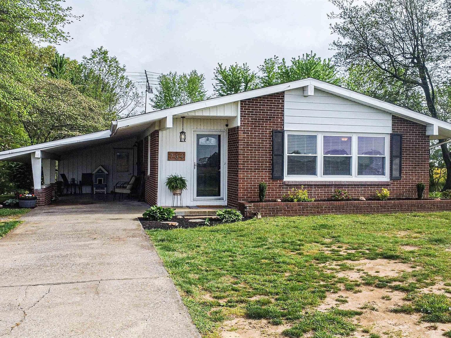 734 State Route 408 W, Hickory, KY 42051 | Zillow