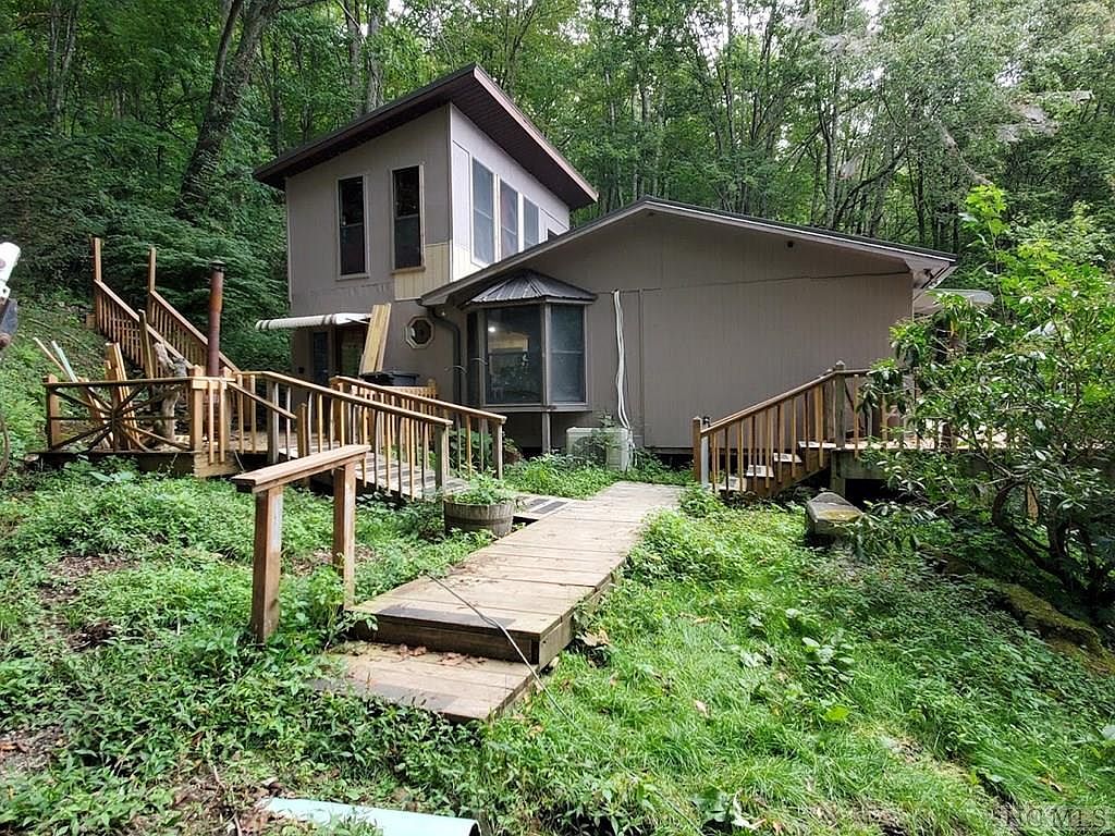 909 Little Hog Back Mountain Ln, Highlands, NC 28741 | Zillow
