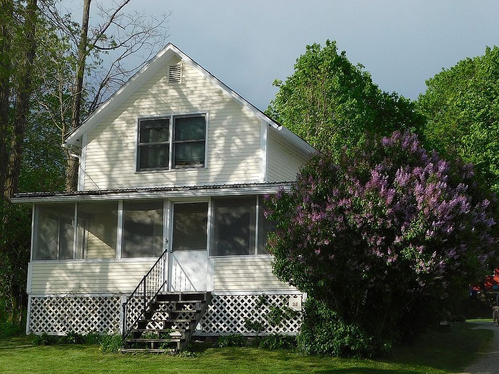 28 Railroad St, Waterbury, VT 05676 | Zillow