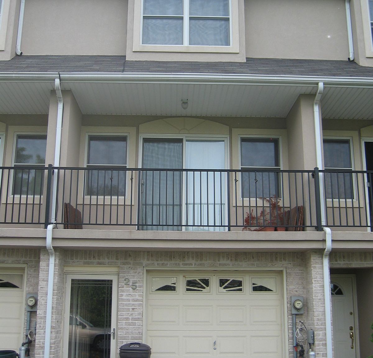 25 Crestwater Ct, Staten Island, NY 10305 | Zillow