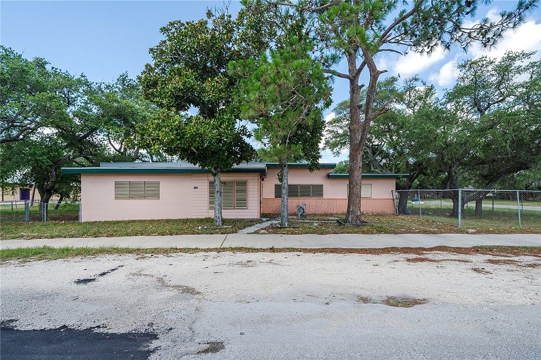 1035 W Goodnight Ave, Aransas Pass, TX 78336 | MLS #442849 | Zillow
