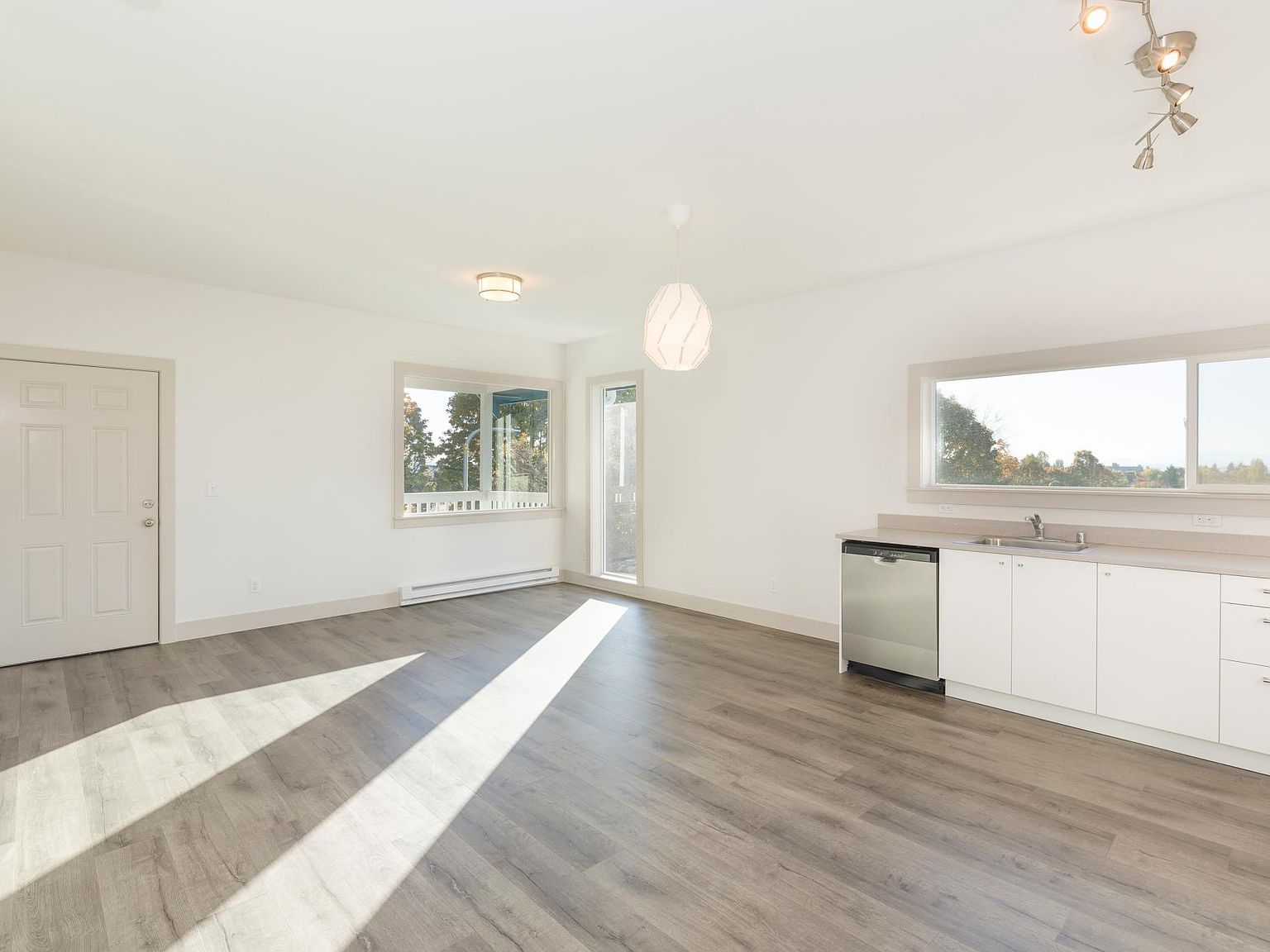 2800 E Yesler Way UNIT 2, Seattle, WA 98122 | Zillow