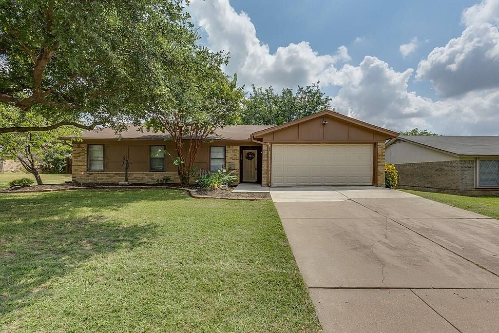 7012 Green Ridge Trl, North Richland Hills, TX 76182 | Zillow