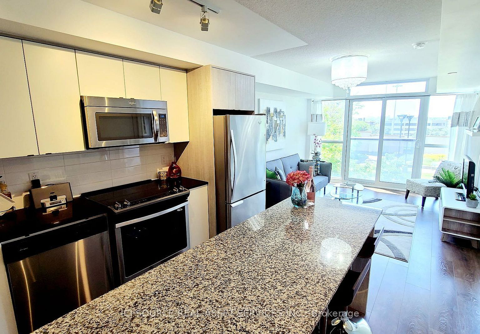 9 Valhalla Inn Rd #506, Toronto, ON M9B 0B2 | Zillow