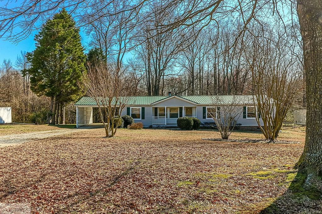 104 Marl Pl, Pikeville, NC 27863 | Zillow