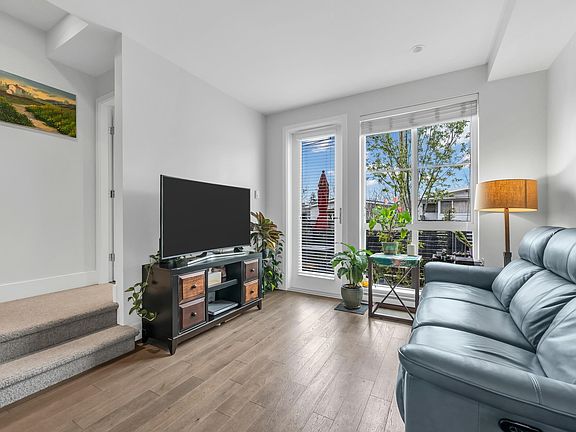 238 W 62nd Ave #3, Vancouver, BC V5X 0G7 | MLS #R2965622 | Zillow