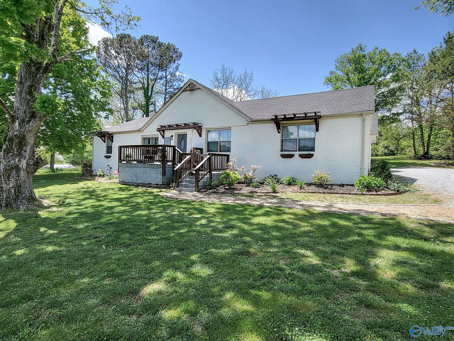19043 Upper Fort Hampton Rd, Elkmont, AL 35620 | Zillow