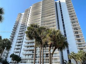 Bravura Condominiums - 3301 N Country Club Dr Miami, FL | Zillow