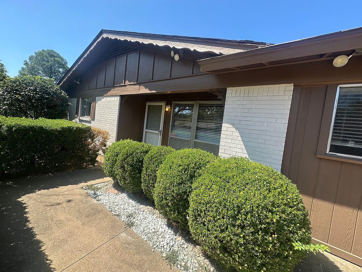 1341 Harrison Ln, Hurst, TX 76053 | Zillow