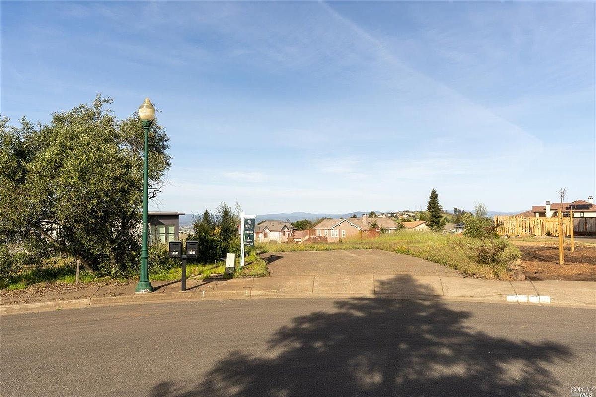 3721 Stanhope Ct, Santa Rosa, CA 95404 | Zillow