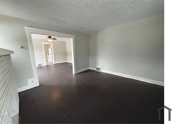 1738 E 296th St #2, Wickliffe, OH 44092 | Zillow