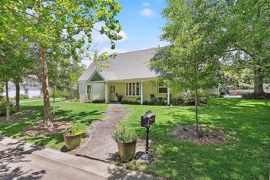 9601 Redgate Dr, River Ridge, LA 70123 | MLS #2392108 | Zillow