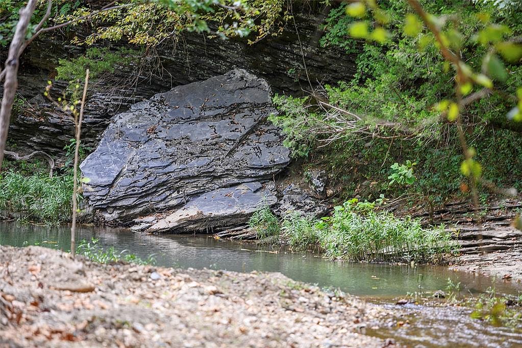 484 Hidden Pines Loop, Broken Bow, OK 74728 | MLS #1152472 | Zillow