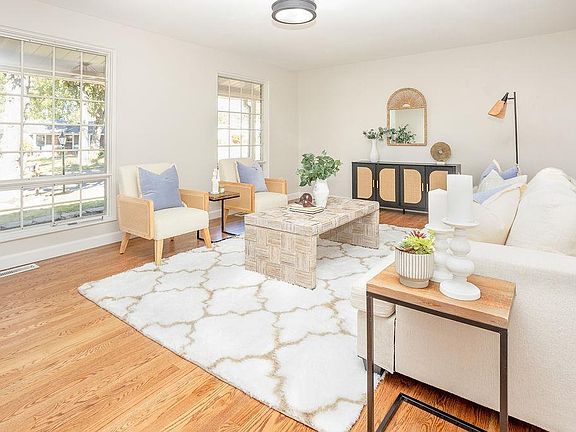 776 Gradient Dr, Saint Louis, MO 63125 | Zillow