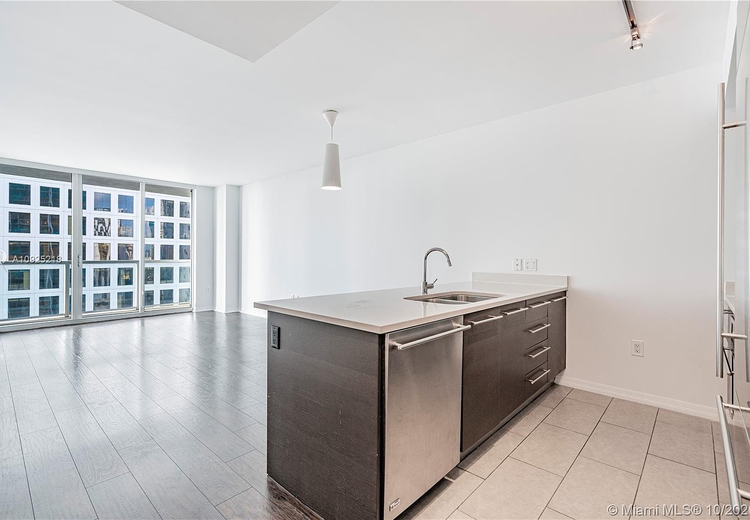 600 Brickell Ave #2107, Miami, FL 33131 | Zillow
