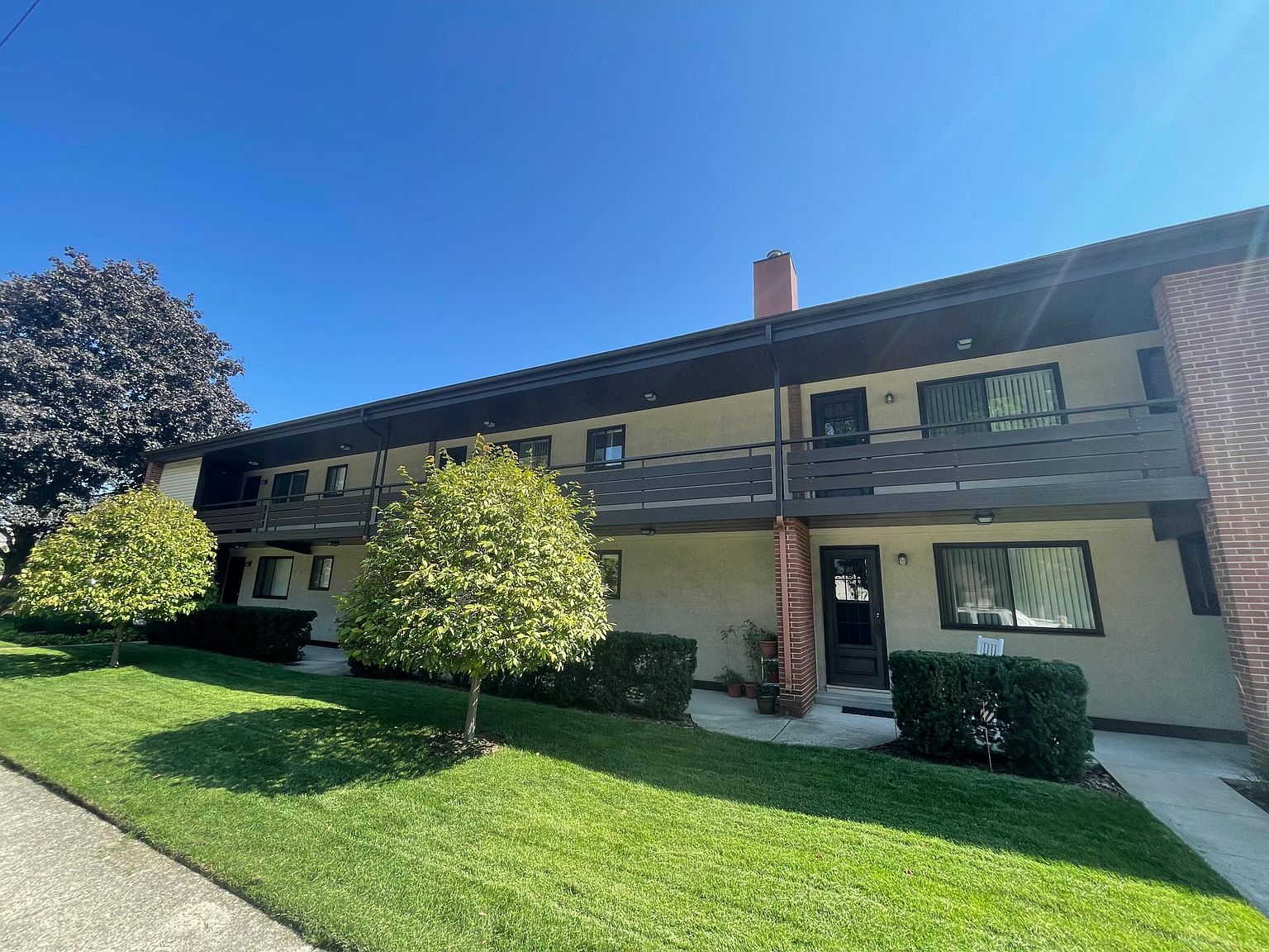 140 W Douglas Ave #2C, Naperville, IL 60540 | Zillow