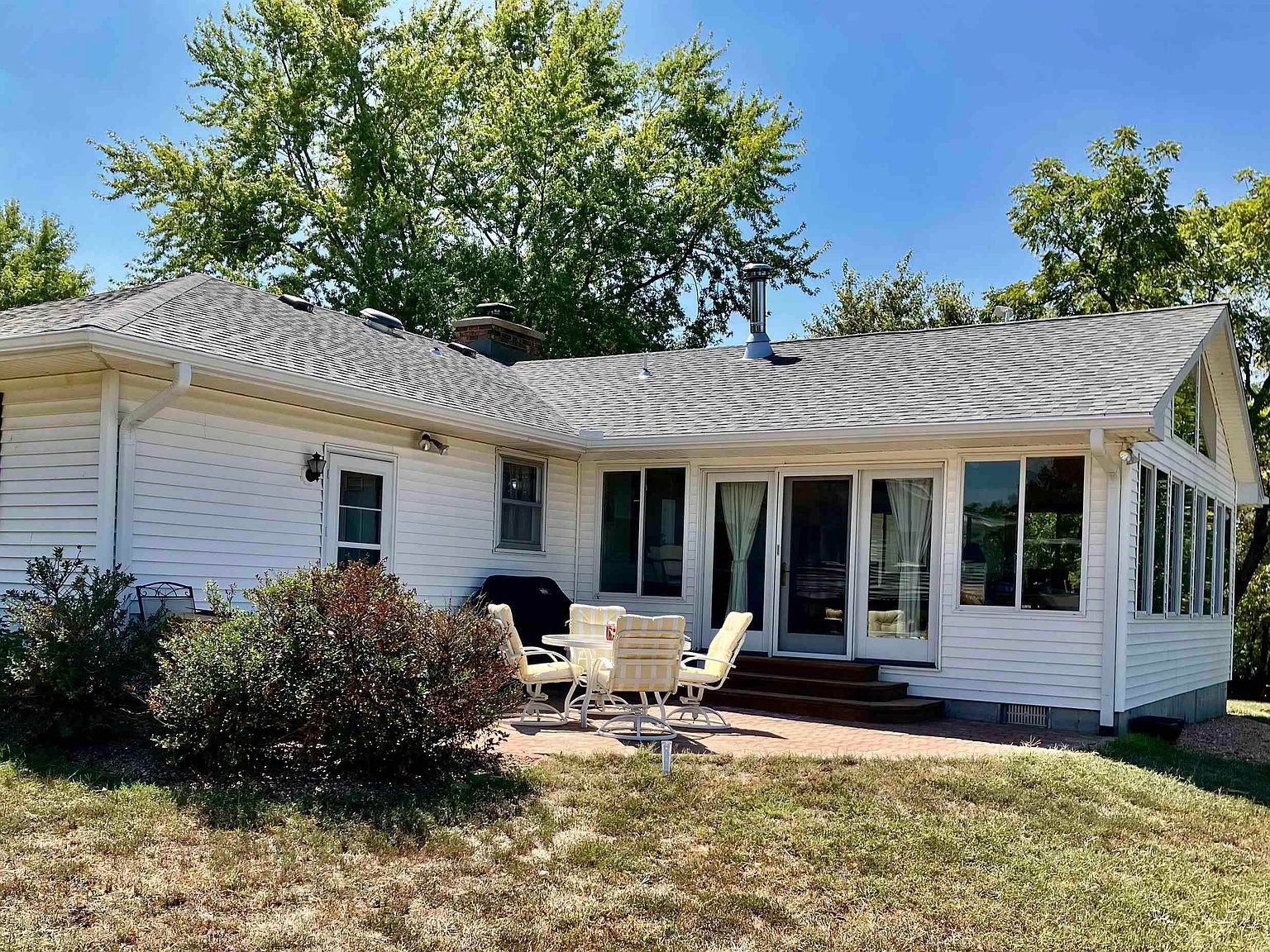 22405 Surf Dr Vassar Ks 66543 Zillow