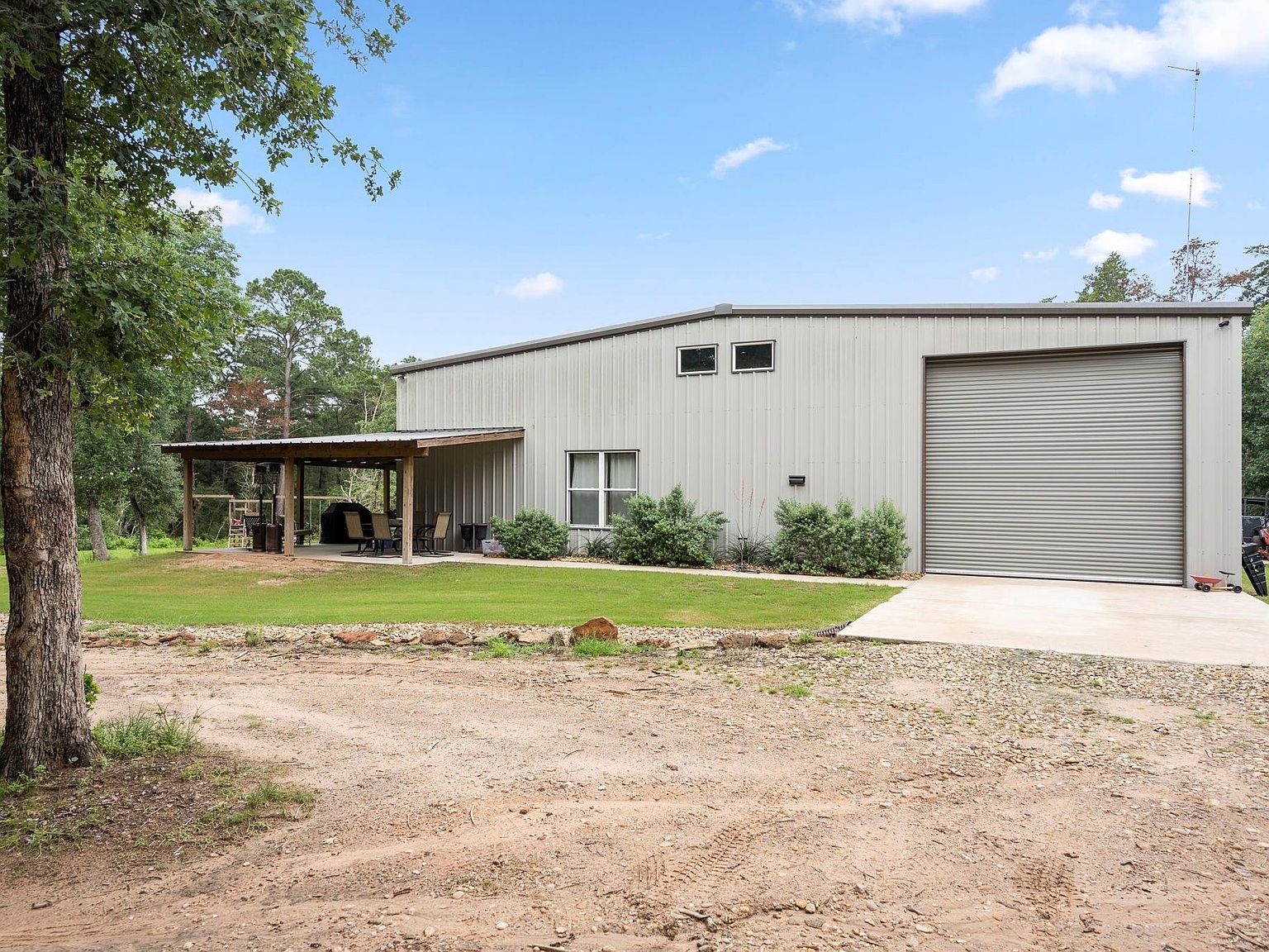 1467 Mentz Rd, Alleyton, TX 78935 | Zillow