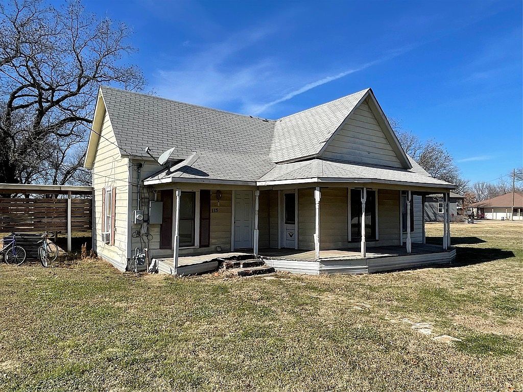 115 N Main St, Sadler, TX 76264 | Zillow